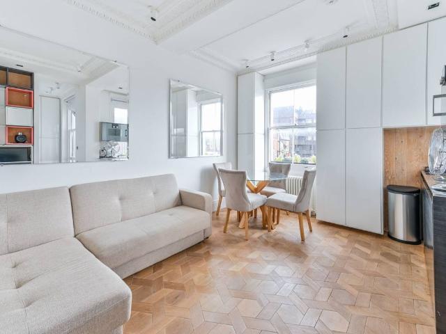 Ovington Gardens, Knightsbridge, London SW3, 1 bed flat to rent, £3,900 pcm | PrimeLocation