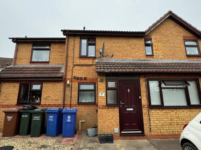 OX Living is proud to present this high quality 6 bedroom co living property, perfect for working professionals looking for stylish, stress free living. Room 2