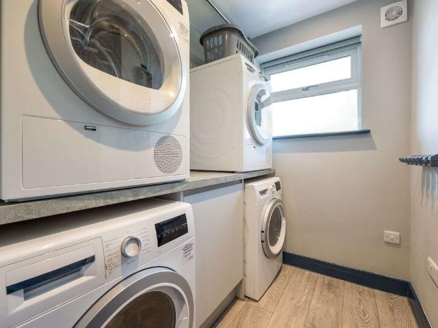 OX Living is proud to present this high quality 6 bedroom co living property, perfect for working professionals looking for stylish, stress free living. Room 3