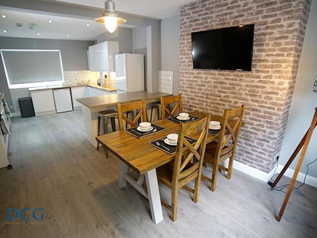 OX Living is proud to present this high quality 6 bedroom co living property, perfect for working professionals looking for stylish, stress free living. Room 6