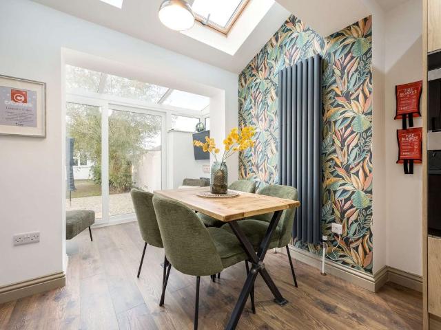 OX Living is proud to present this high quality 7 bedroom co living property, perfect for working professionals looking for stylish, stress free living. Room 3