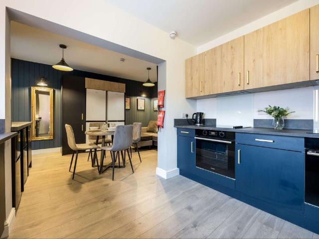 OX Living is proud to present this high quality 9 bedroom co living property, perfect for working professionals looking for stylish, stress free living. Room 3
