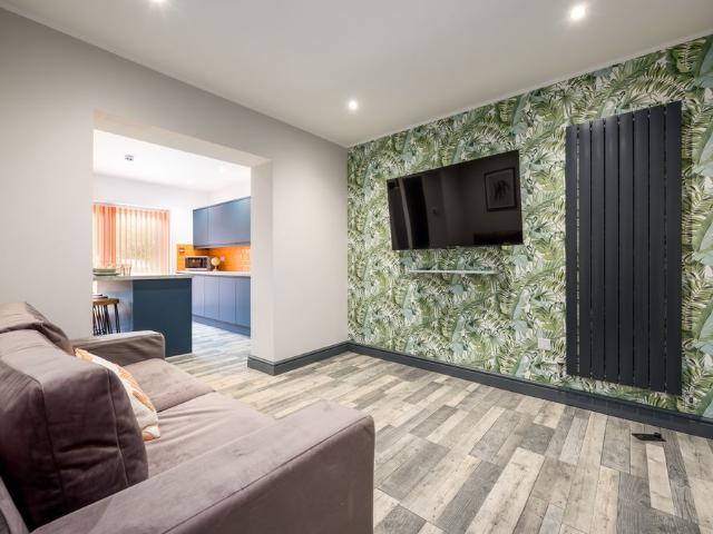 OX Living is proud to present this high quality 9 bedroom co living property, perfect for working professionals looking for stylish, stress free living. Room 7