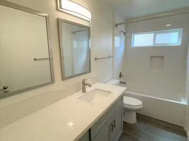 Oxnard Shores Completely Remodeled & Step. Apartments in Ox.
