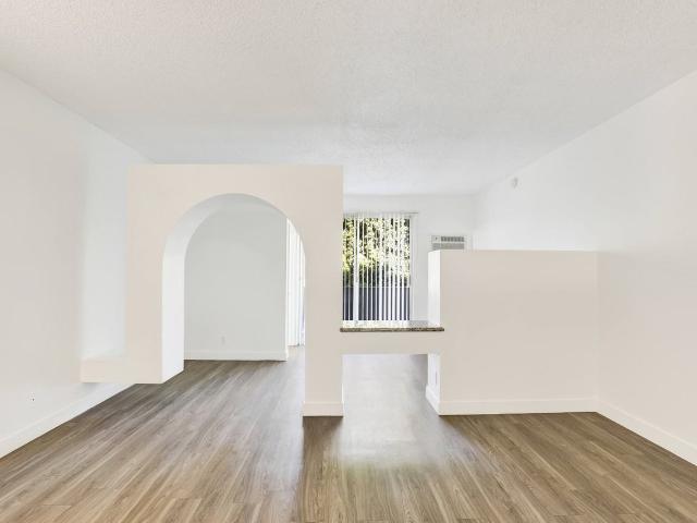 Oxnard Plaza 1 Bedroom Apartment for Rent at 11313 Oxnard St, Los Angeles, CA 91606 Mid Town North Hollywood