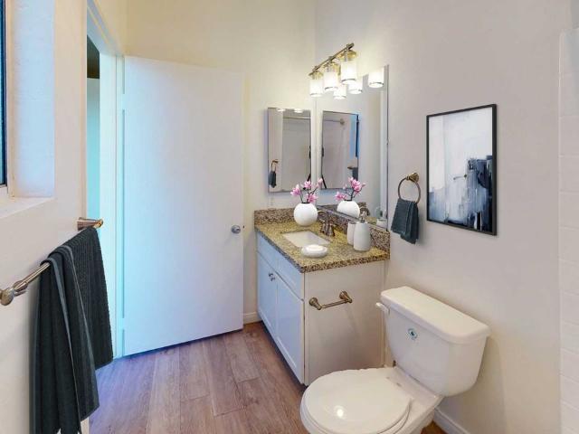 Oxnard Plaza 1 Bedroom Apartment for Rent at 11313 Oxnard St, Los Angeles, CA 91606 Mid Town North Hollywood