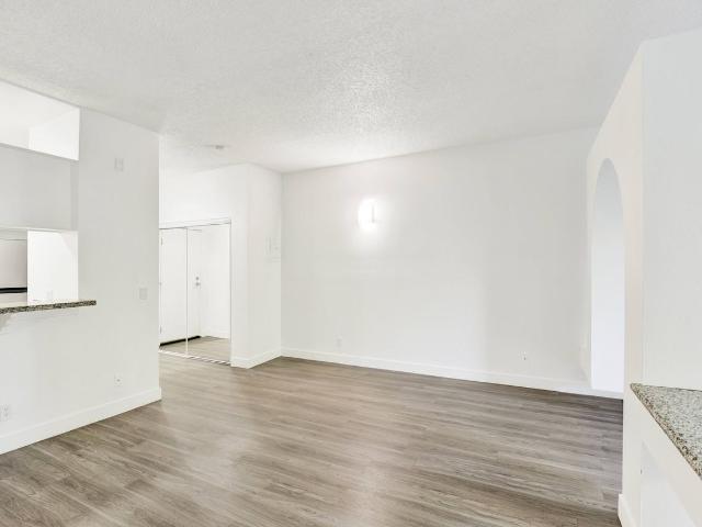 Oxnard Plaza 1 Bedroom Apartment for Rent at 11313 Oxnard St, Los Angeles, CA 91606 Mid Town North Hollywood
