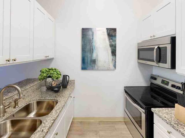 Oxnard Plaza 2 Bedroom Apartment for Rent at 11313 Oxnard St, Los Angeles, CA 91606 Mid Town North Hollywood
