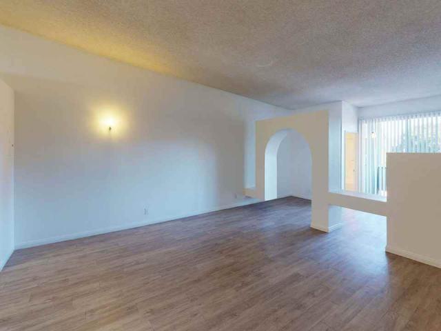Oxnard Plaza 2 Bedroom Apartment for Rent at 11313 Oxnard St, Los Angeles, CA 91606 Mid Town North Hollywood