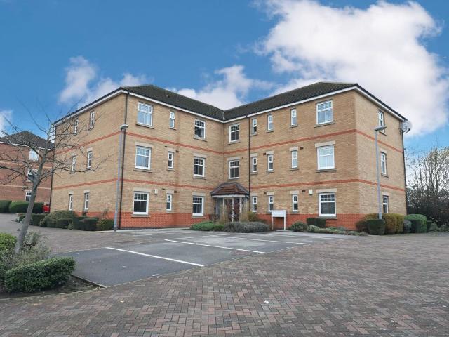 Oxclose Park Gardens, Sheffield S20, 2 bed flat to rent, £850 pcm | PrimeLocation