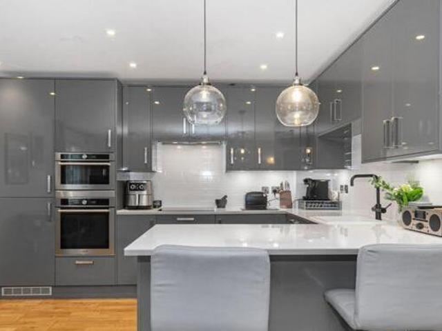 Oxenham Court, Bristol, 2 Bedroom Flat