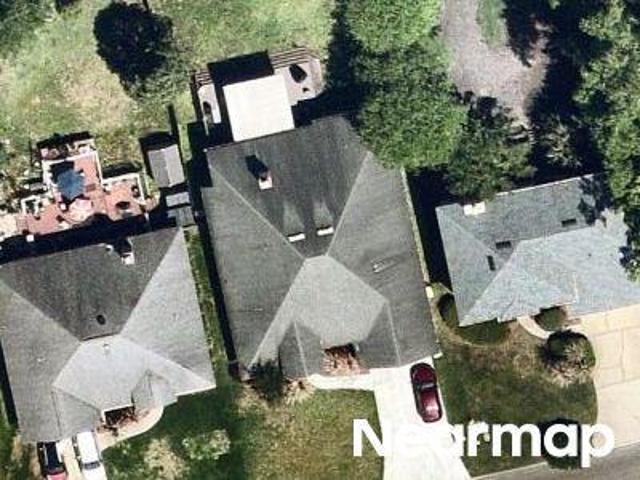 Oxford Crest Dr