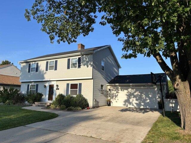 Oxford Ct, Neenah, Home For Sale