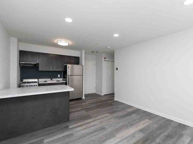Oxford Apartments 1 Bedroom Apartment for Rent at 6451 Oxford Ave, Philadelphia, PA 19111 Oxford Circle Castor