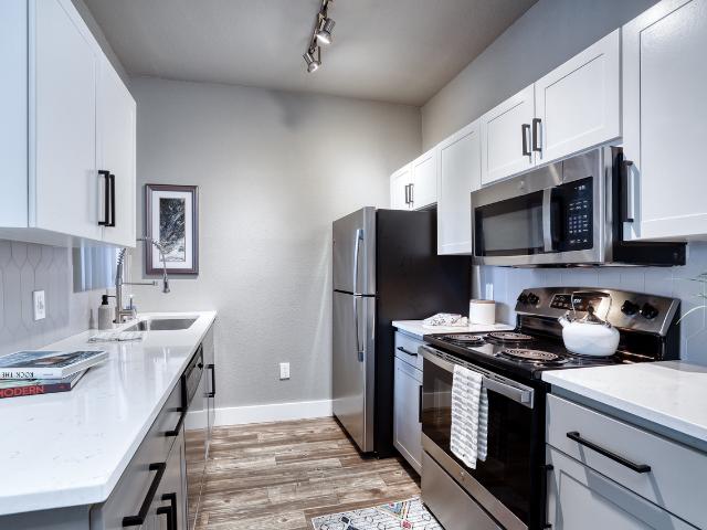 Oxford Apartments 3 Bedroom Apartment for Rent at 3777 E Mcdowell Rd, Phoenix, AZ 85008