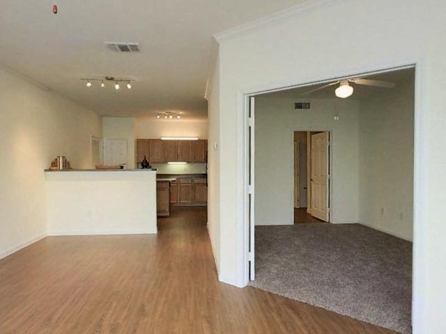 Oxford at Sonterra 1 Bedroom Apartment for Rent at 19950 Huebner Rd, San Antonio, TX 78258 Stone Oak