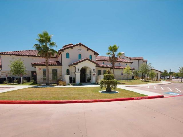 Oxford at Santa Clara 1 Bedroom Apartment for Rent at 1701 S Heatherwilde Blvd, Pflugerville, TX 78660