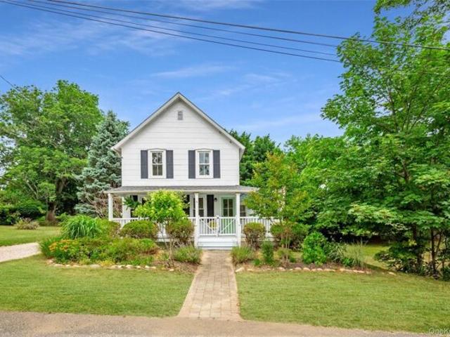 Oxford Ave, Shelter Island, Home For Sale