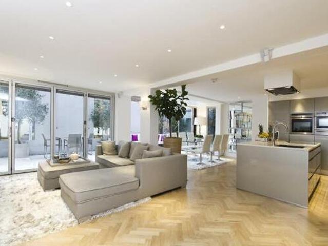 Oxford Gardens, London, 3 Bedroom Apartment