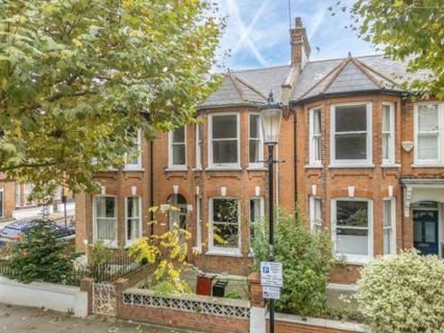 Oxford Gardens, London W10, 3 bed flat to rent, £3,900 pcm | PrimeLocation