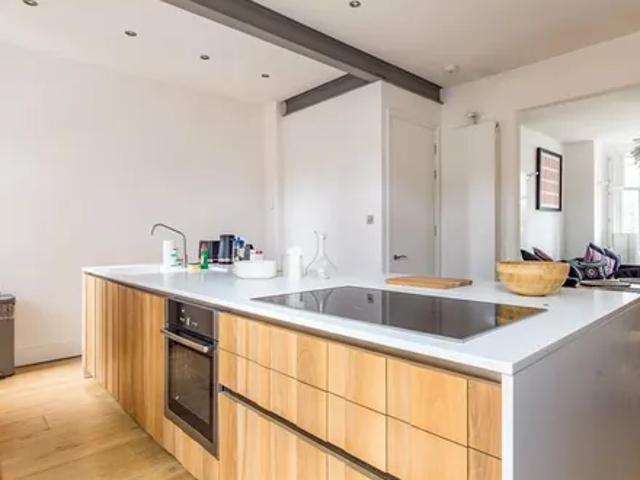 Oxford Gardens Primary School, Oxford Gardens, London, W10 6NF, United Kingdom | 4 bed duplex for rent #135675048 | Rentberry