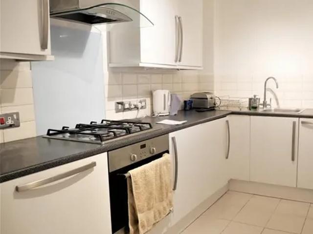 Oxford Gardens, Strand on the Green, London, W4 3BW, United Kingdom | 2 bed apartment for rent #140543946 | Rentberry