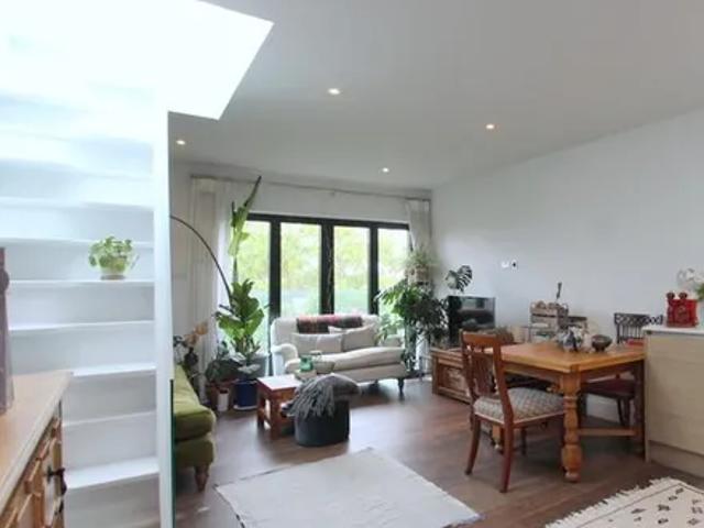 Oxford House, 182 Upper Richmond Road, London, SW15 2TL, United Kingdom | 2 bed house for rent #167676579 | Rentberry