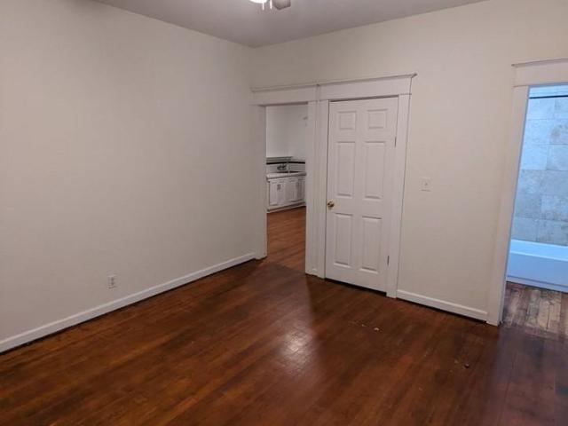 Oxford Studio Apartment for Rent at 940 24th Ave, Seattle, WA 98122 Mann