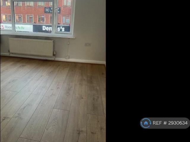 Oxford St, High Wycombe, HP11 1 bed flat to rent £1,000 pcm £231 pw