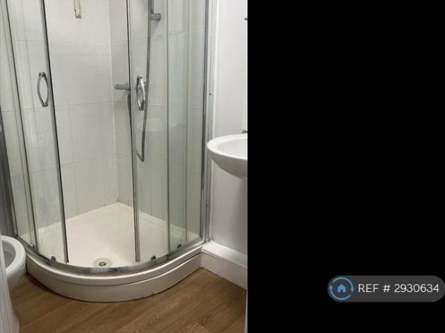 Oxford St, High Wycombe, HP11 1 bed flat to rent £1,000 pcm £231 pw