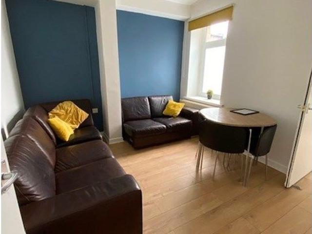 Oxford St, Pontypridd CF37, 4 bed shared accommodation to rent, £1,300 pcm | PrimeLocation