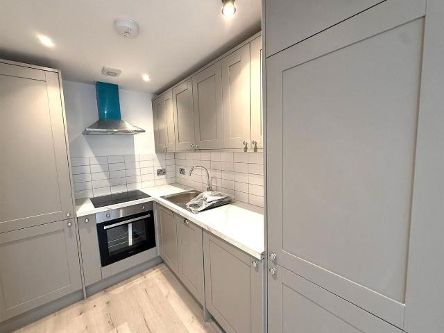 Oxford Street, Brighton BN1, 2 bed flat to rent, £1,745 pcm | PrimeLocation