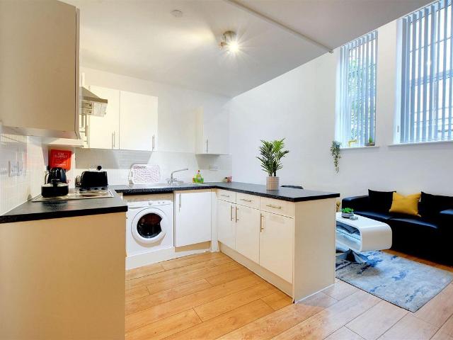 Oxford Street, Leicester LE1, Studio to rent, £789 pcm | PrimeLocation