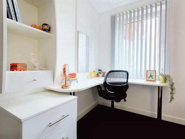 Oxford Street, Leicester LE1, Studio to rent, £910 pcm | PrimeLocation