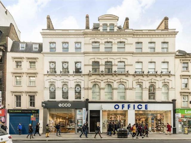 Oxford Street, London W1D 3 bed flat to rent £4,749 pcm £1,096 pw