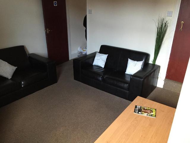 Oxford Street, Loughborough LE11 5 bed house to rent £2,390 pcm £552 pw