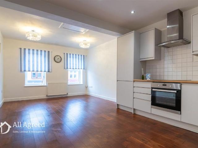 Oxford Street, Ripley DE5, 1 bed flat to rent, £600 pcm | PrimeLocation