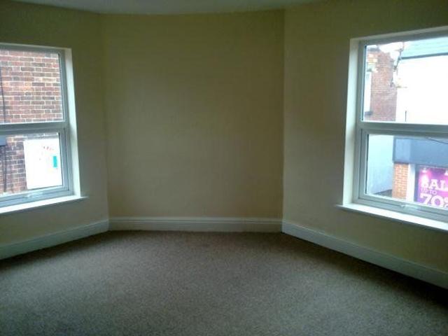 Oxford Street, Ripley, Derbyshire DE5, 2 bed flat to rent, £625 pcm | PrimeLocation