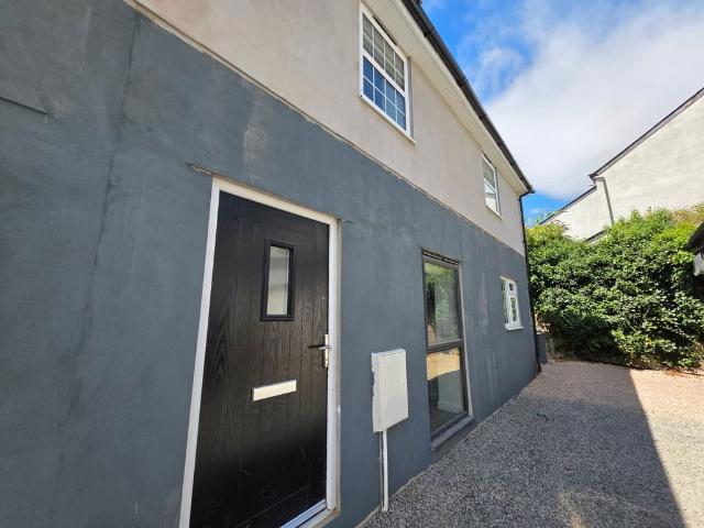 Oxford Street, Roath, Cardiff CF24, 2 bed semi detached house to rent, £1,350 pcm | PrimeLocation