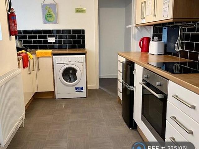 Oxford Street, Swansea, SA1 2 bed terraced house to rent £1,270 pcm £293 pw