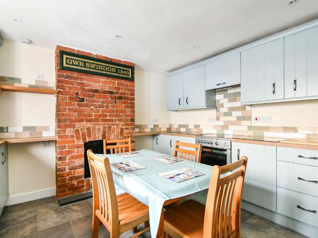 Oxford Street, Swindon SN1, 2 bed property to rent, £1,150 pcm | PrimeLocation