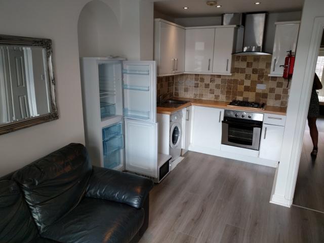 Oxford Street, Sandfields, Swansea SA1 3HT StudentDigz Ltd