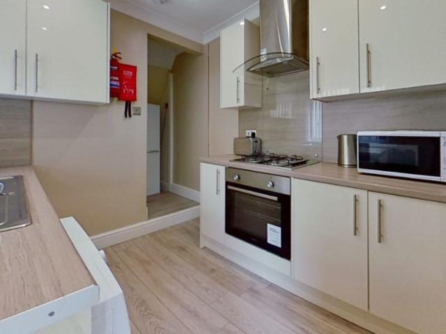 Oxford Street, Treforest CF37, 4 bed shared accommodation to rent, £347 pppm | PrimeLocation