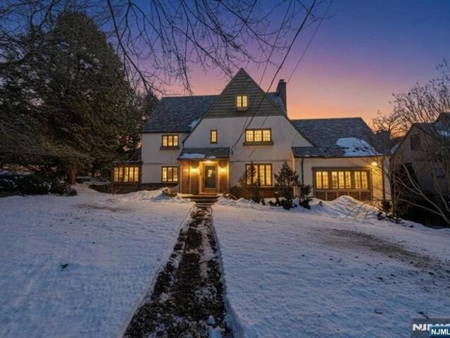 Oxford Pl, Glen Rock, Home For Sale