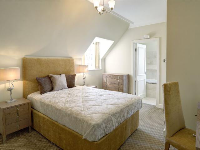 Oxford Road, Tilehurst, Reading RG31, Room to rent, £760 pcm | PrimeLocation