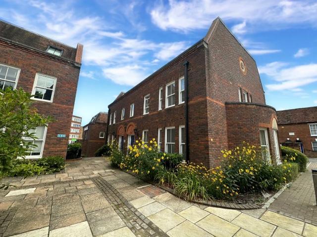 Oxford Road, Aylesbury HP19, 1 bed flat to rent, £1,025 pcm | PrimeLocation