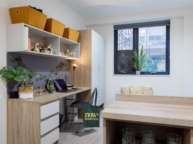 Oxford Road, Bournemouth BH8, Room to rent, £802 pppm | PrimeLocation
