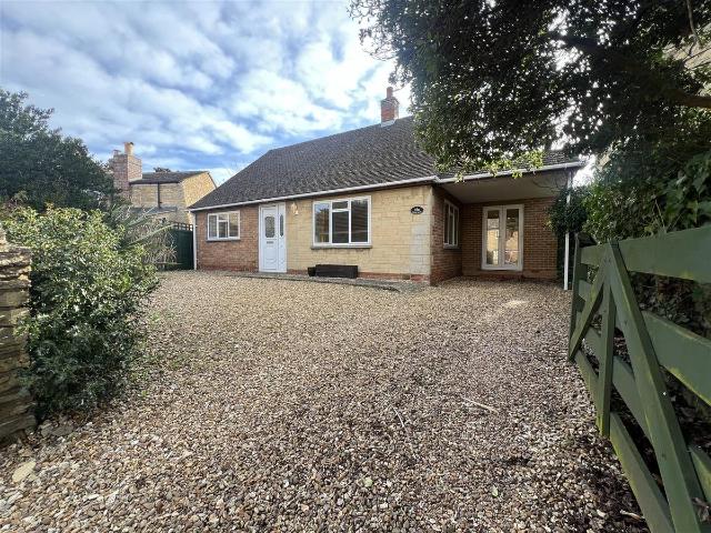 Oxford Road, Bletchingdon, Kidlington OX5, 2 bed property to rent, £1,600 pcm | PrimeLocation