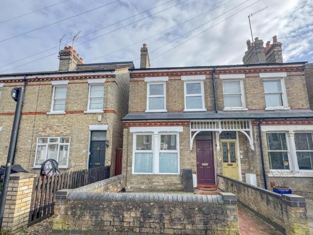 Oxford Road, Cambridge 2 bed semi detached house to rent £2,100 pcm £485 pw