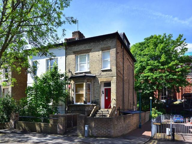 Oxford Road, Ealing Broadway, London W5, 2 bed flat to rent, £2,200 pcm | PrimeLocation